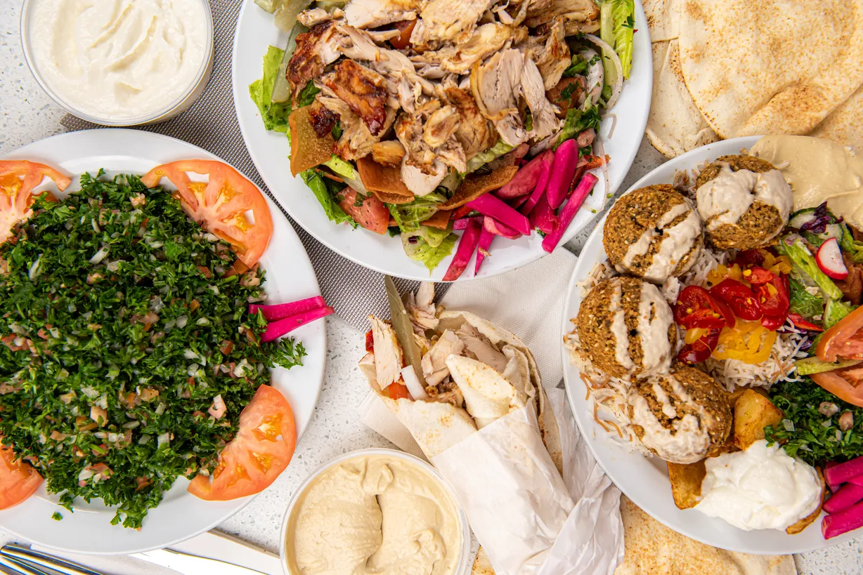 Lebanese Delicacies: The Flavors of Mezze and Shawarma - jetbook.click